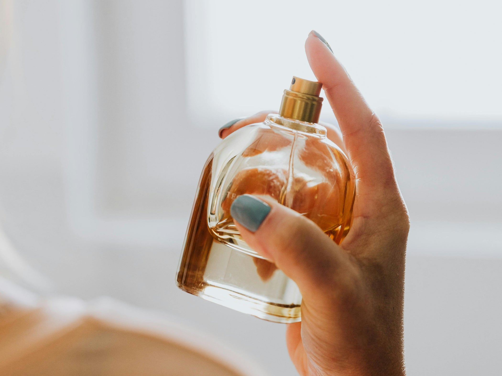 The Art of Wearing Perfume: Crafting Your Signature Scent – OSSA Perfumes